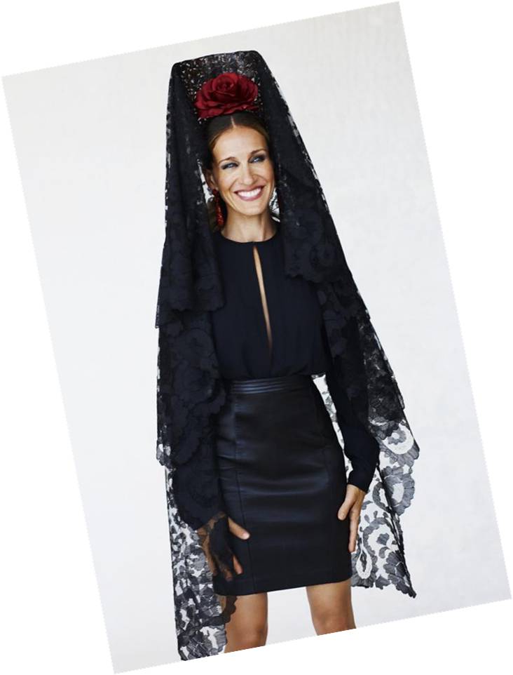 Jueves Santo en Sevilla... La mantilla - Entre cirios y volantes