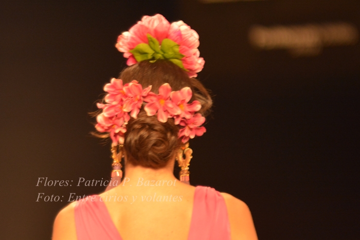 flores de flamenca Archives - Entre cirios y volantes