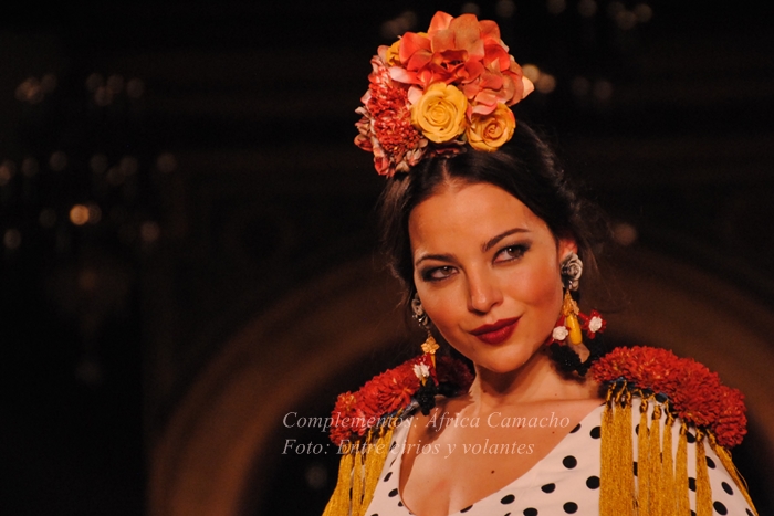 flores de flamenca Archives - Entre cirios y volantes